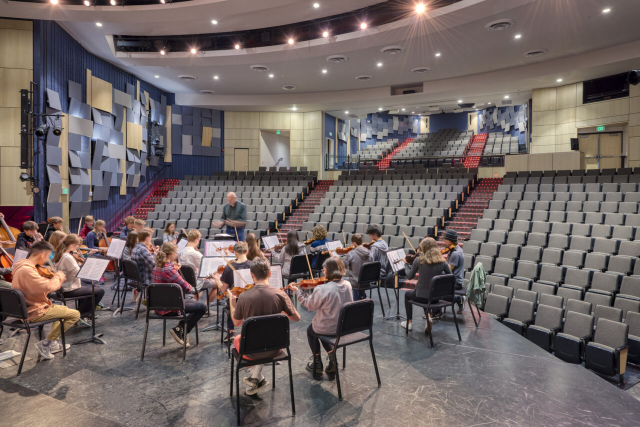 K-12 Education - Adolfson & Peterson Construction