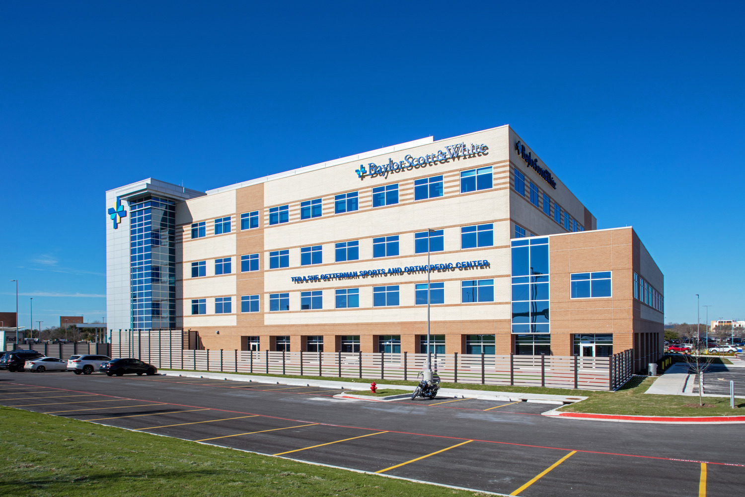 Healthcare - Adolfson & Peterson Construction
